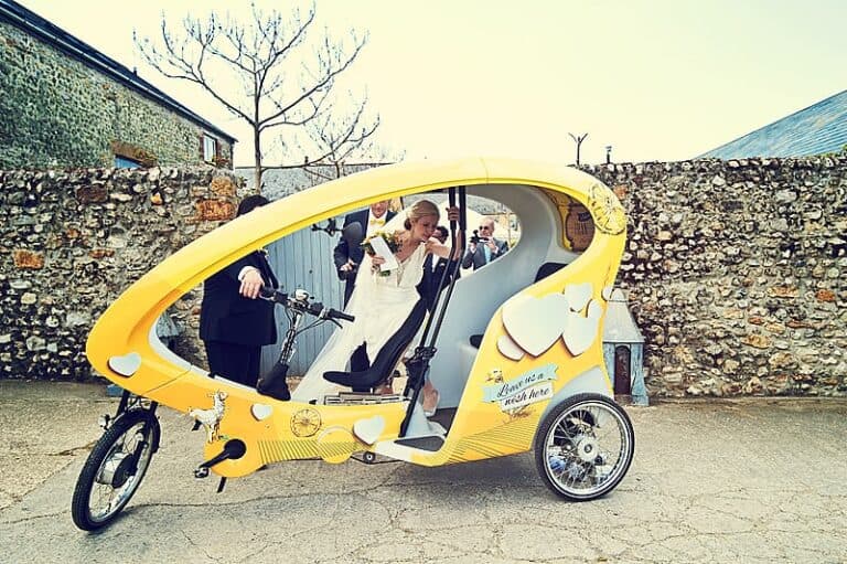 A fresh spring inspired real wedding with a touch of yellow | Bespoke ...