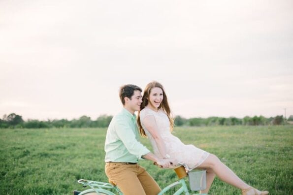 A Sweet Central Texas Bike Engagement Session Shoot | UK Wedding Blog ...