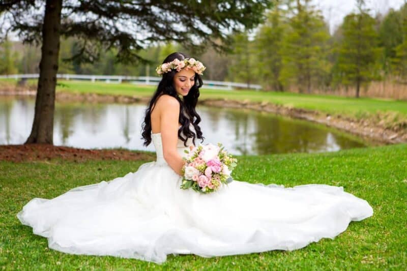 A Blush Pink & Gold Romantic Styled Shoot with Floral Crown Feminine ...