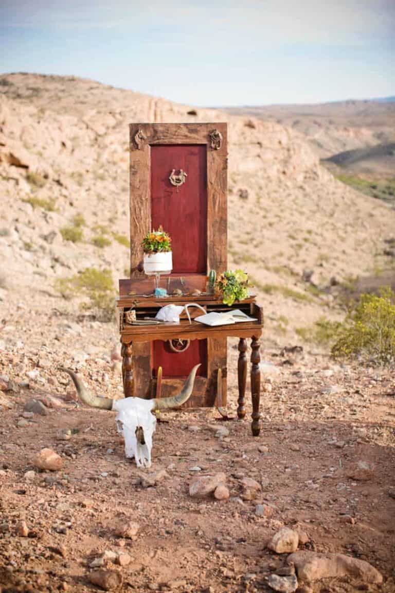 AN OLD COUNTRY & WESTERN ELOPEMENT | Bespoke-Bride: Wedding Blog