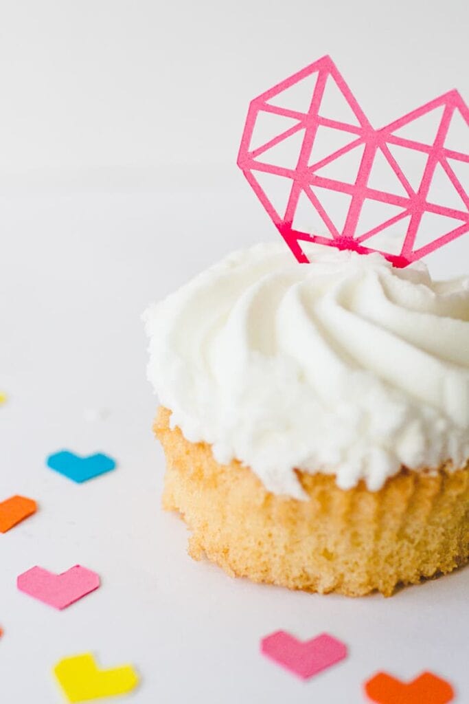 GEOMETRIC HEART CAKE TOPPERS | Bespoke-Bride: Wedding Blog