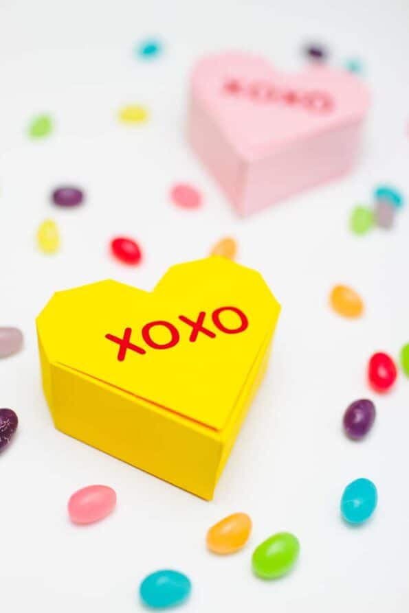 PRINTABLE GEOMETRIC HEART FAVOUR BOXES FILLED WITH SWEETS AND CANDY ...