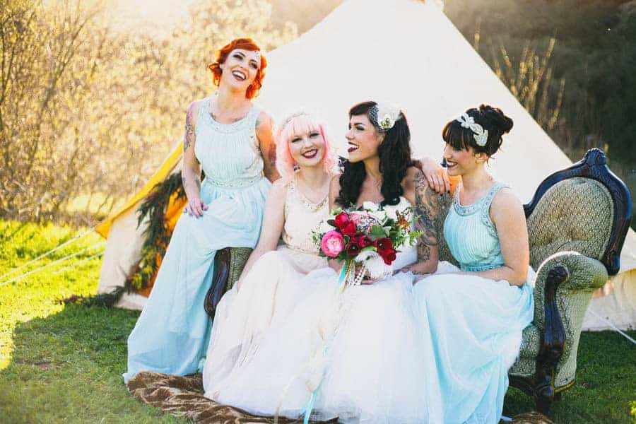 UNIQUE BRIDAL PARTY PHOTO IDEA | Bespoke-Bride: Wedding Blog