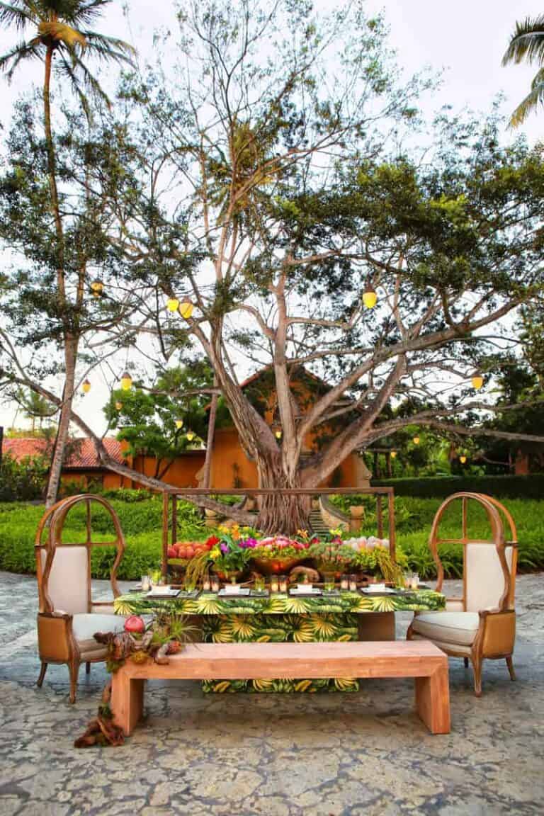 HOW TO TROPICAL TABLE DECOR | Bespoke-Bride: Wedding Blog