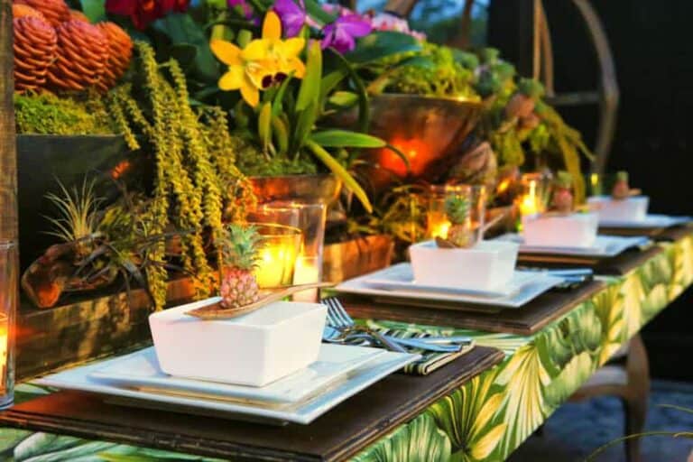 HOW TO TROPICAL TABLE DECOR | Bespoke-Bride: Wedding Blog