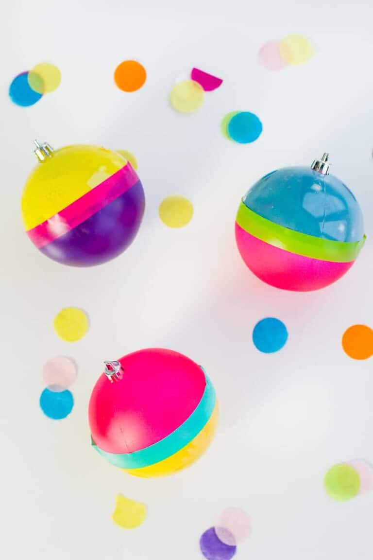 3 FUN WAYS TO DECORATE YOUR CHRISTMAS BAUBLES | Bespoke-Bride: Wedding Blog
