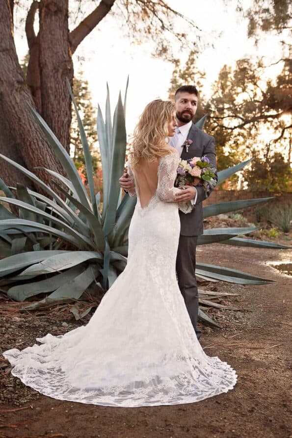 A SPRING STYLE SOIREE WITH A BEAUTIFUL TWIST ON SKULL DECORATIONS ...