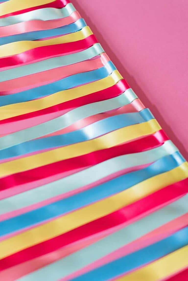 THIS RIBBON TABLE PLAN IS THE PERFECT DIY FOR COLOUR LOVERS! | Bespoke ...