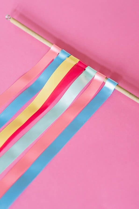 THIS RIBBON TABLE PLAN IS THE PERFECT DIY FOR COLOUR LOVERS! | Bespoke ...