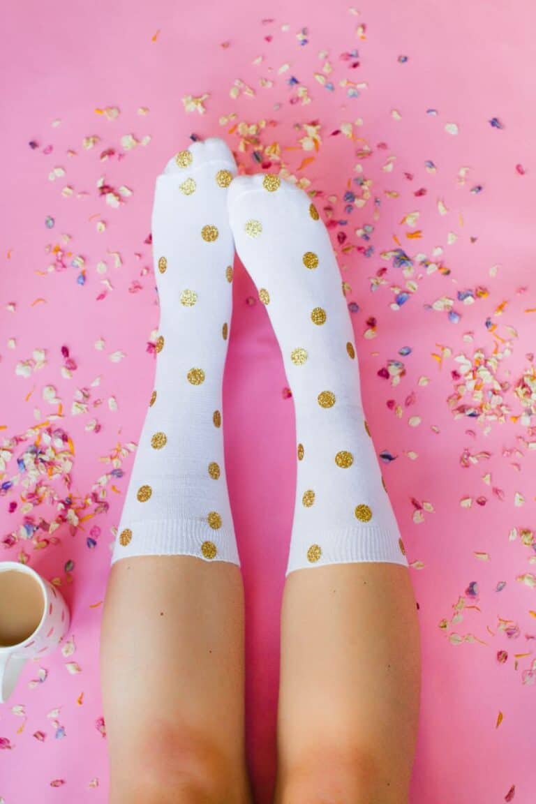 2 DIY SOCKS FOR HOMEMADE CHRISTMAS GIFTS IRON ON | Bespoke-Bride ...