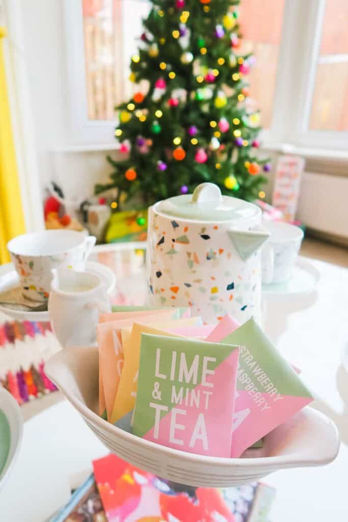 EMILY'S SURPRISE 30TH BIRTHDAY TEA PARTY COMPLETE WITH CAT CAKE ...