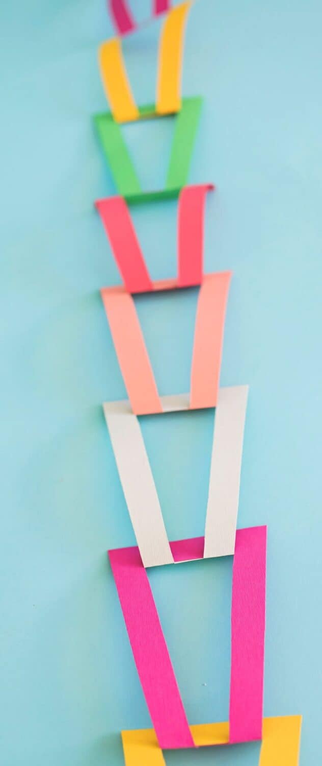 50 FREE PRINTABLE GARLANDS AND DIY BANNERS YOU NEED FOR YOUR WEDDING OR ...