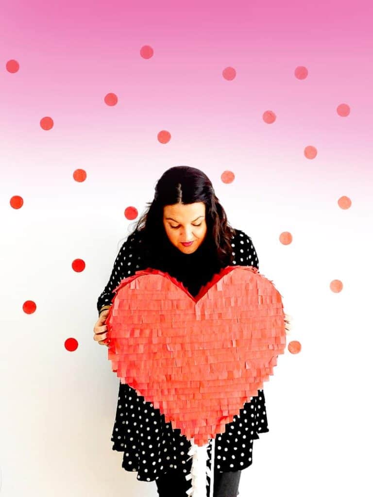 DIY HEART LOLLIPOP PIÑATA FOR VALENTINES DAY! | Bespoke-Bride: Wedding Blog