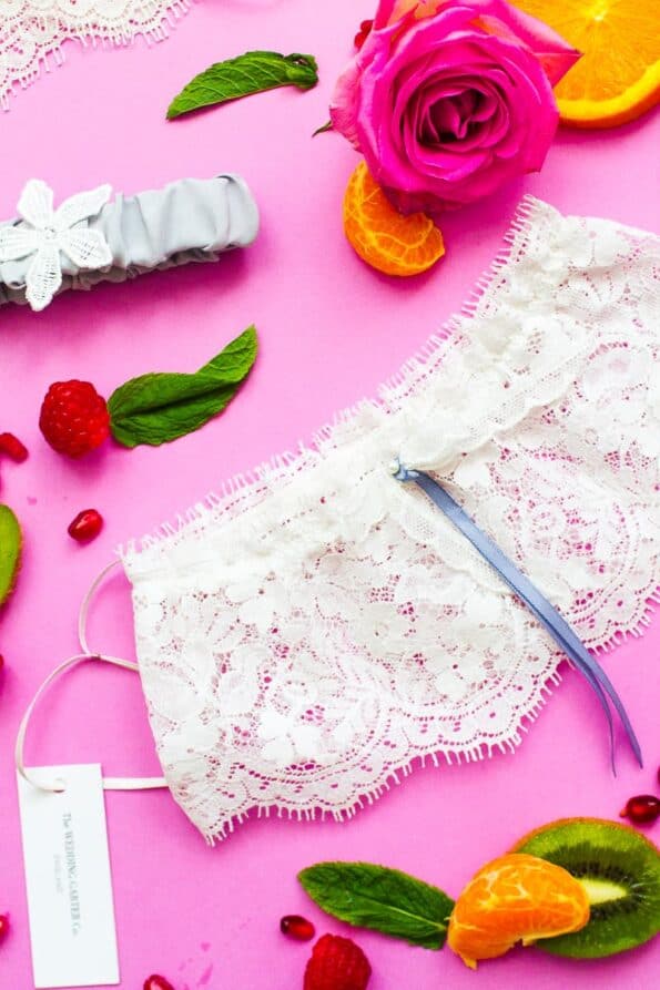 WHAT STYLE OF GARTER SHOULD I WEAR WITH MY WEDDING DRESS? UNIQUE ...