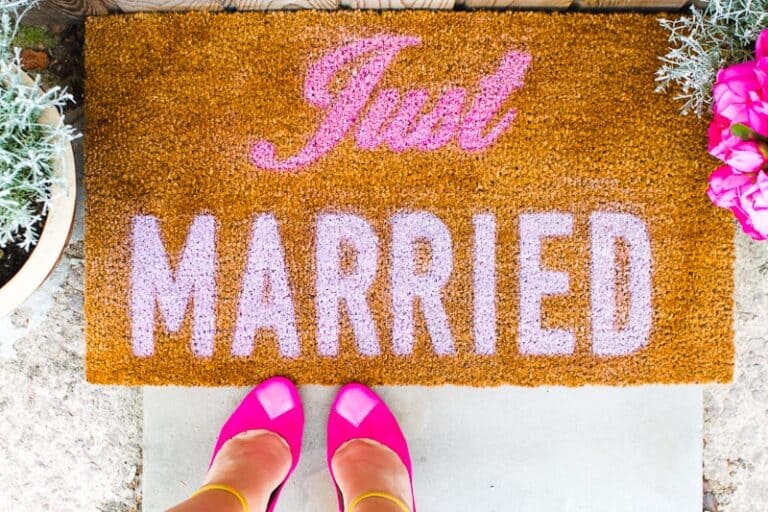 JUST MARRIED DOOR MAT DIY FOR THE NEWLYWED PROJECT FUN HOME DECOR ...