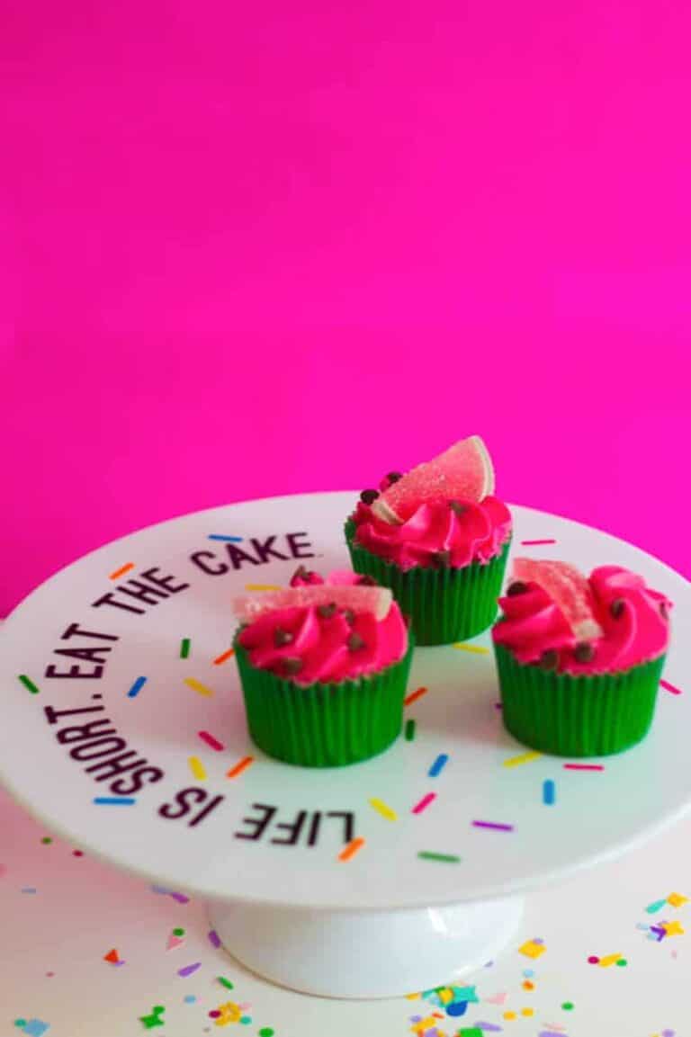 DIY FUN PUN CAKE STAND WITH SPRINKLES | Bespoke-Bride: Wedding Blog