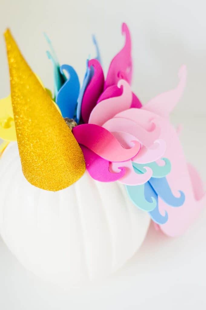 DIY NO CARVE UNICORN PUMPKIN FOR YOUR HALLOWEEN DECOR | Bespoke-Bride ...