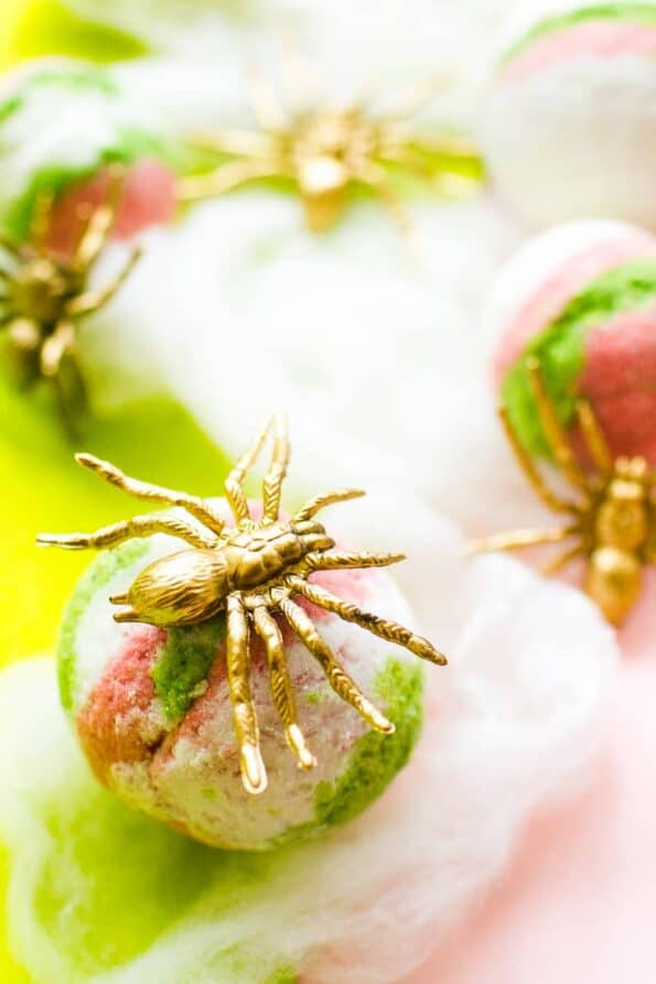 HOW TO MAKE HALLOWEEN THEMED BATH BOMBS | Bespoke-Bride: Wedding Blog