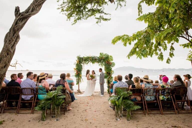 TROPICAL BEACHFRONT WEDDING IN COSTA RICA | Bespoke-Bride: Wedding Blog