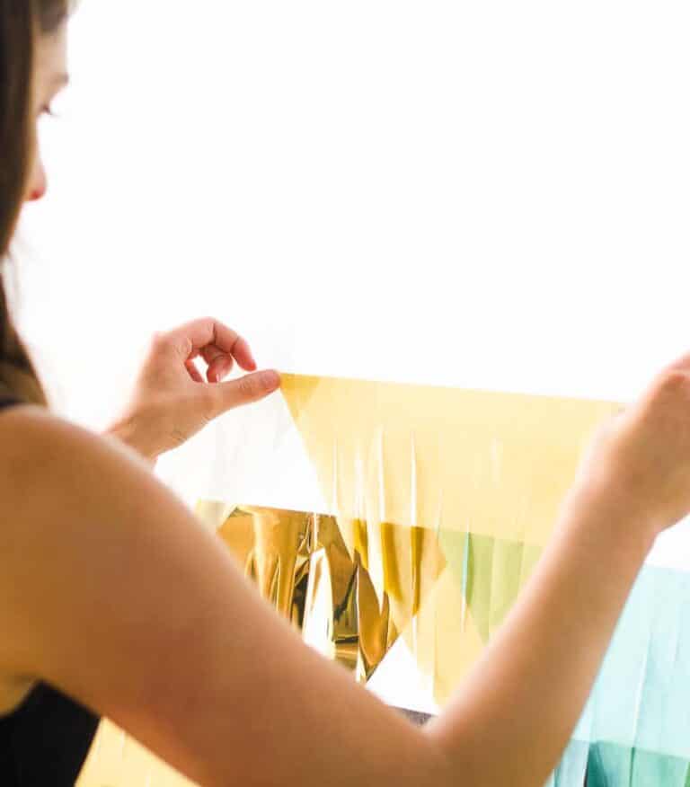 MAKE THIS EASY FRINGED TISSUE PAPER BACKDROP | Bespoke-Bride: Wedding Blog