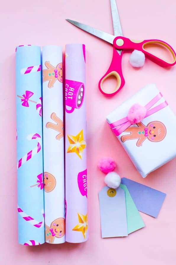 DOWNLOAD THE CUTEST FREE PRINTABLE CHRISTMAS GIFT WRAP | Bespoke-Bride ...