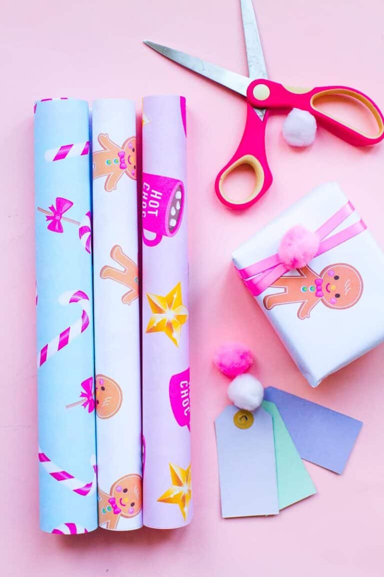 DOWNLOAD THE CUTEST FREE PRINTABLE CHRISTMAS GIFT WRAP | Bespoke-Bride ...