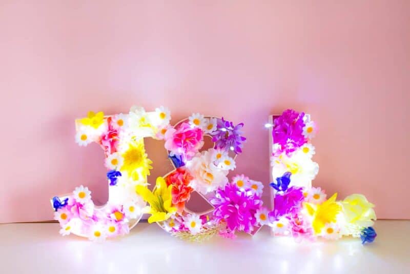 DIY LIGHT UP FLORAL LETTERS WITH ARTIFICIAL FLOWERS FOR YOUR WEDDING ...