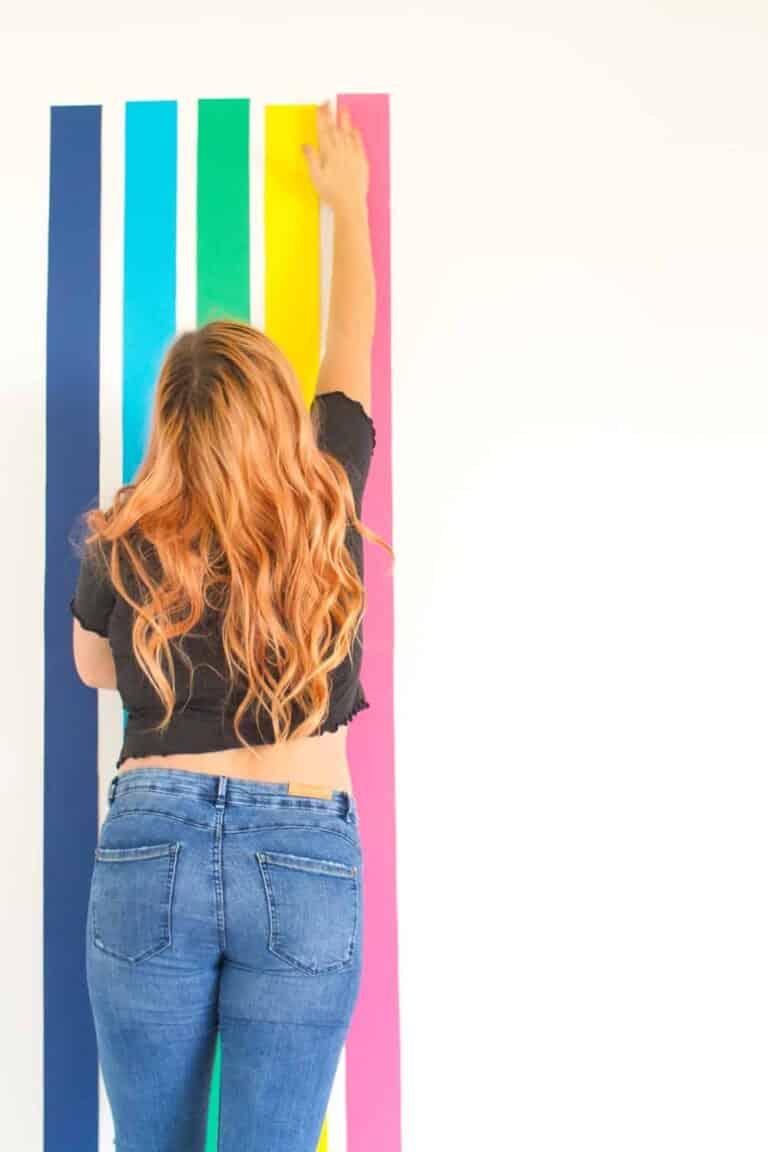 DIY STRIPED RAINBOW BACKDROP | Bespoke-Bride: Wedding Blog