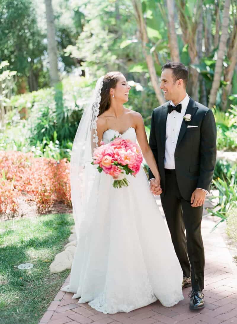 BRIGHT AND COLOURFUL TROPICAL WEDDING INSPIRATION IN SANTA BARBRA ...