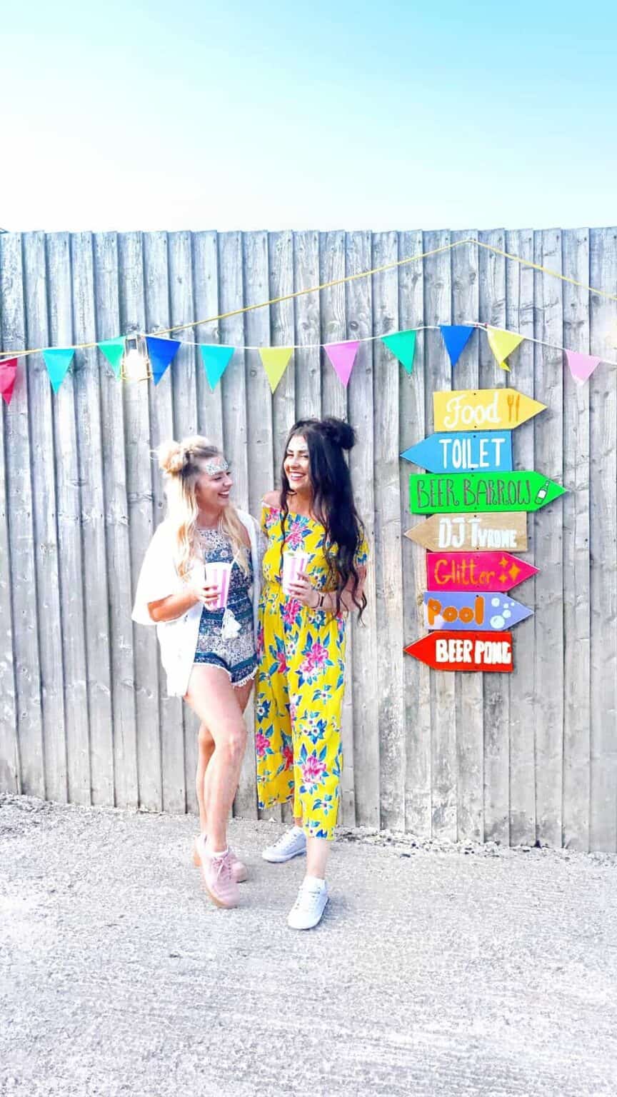 DIY FESTIVAL ARROW SIGNS FOR YOUR WEDDING DECOR | Bespoke-Bride ...