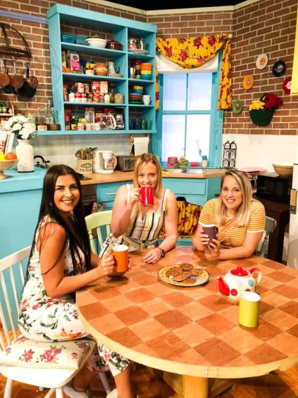 VISITING FRIENDSFEST IN BRISTOL THE FRIENDS TV SERIES SETS | Bespoke ...