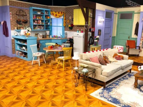VISITING FRIENDSFEST IN BRISTOL THE FRIENDS TV SERIES SETS | Bespoke ...