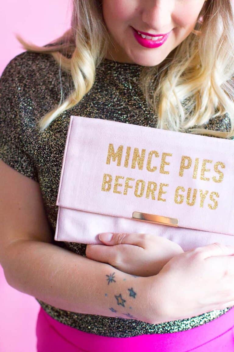 DIY THIS GLITTER CHRISTMAS PUNNY SLOGAN CLUTCH FOR THE PERFECT HANDMADE ...