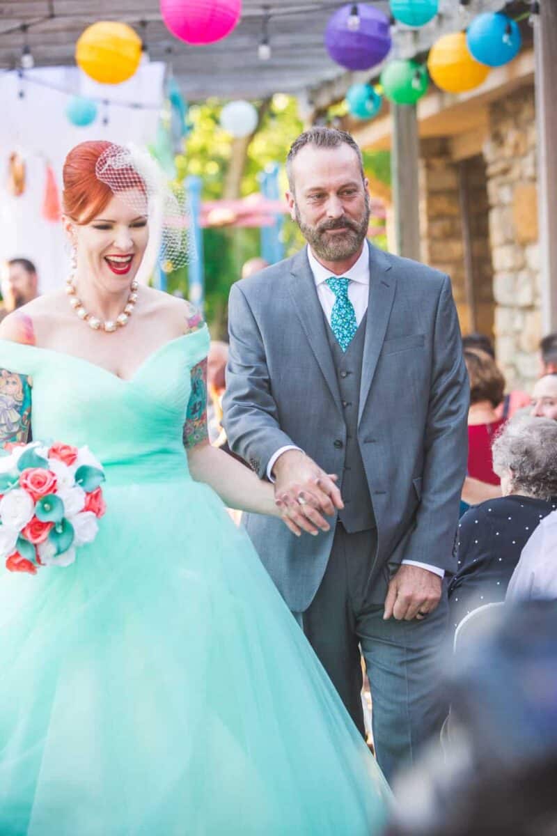 DIY VINYL RECORD INSPIRED WEDDING | Bespoke-Bride: Wedding Blog
