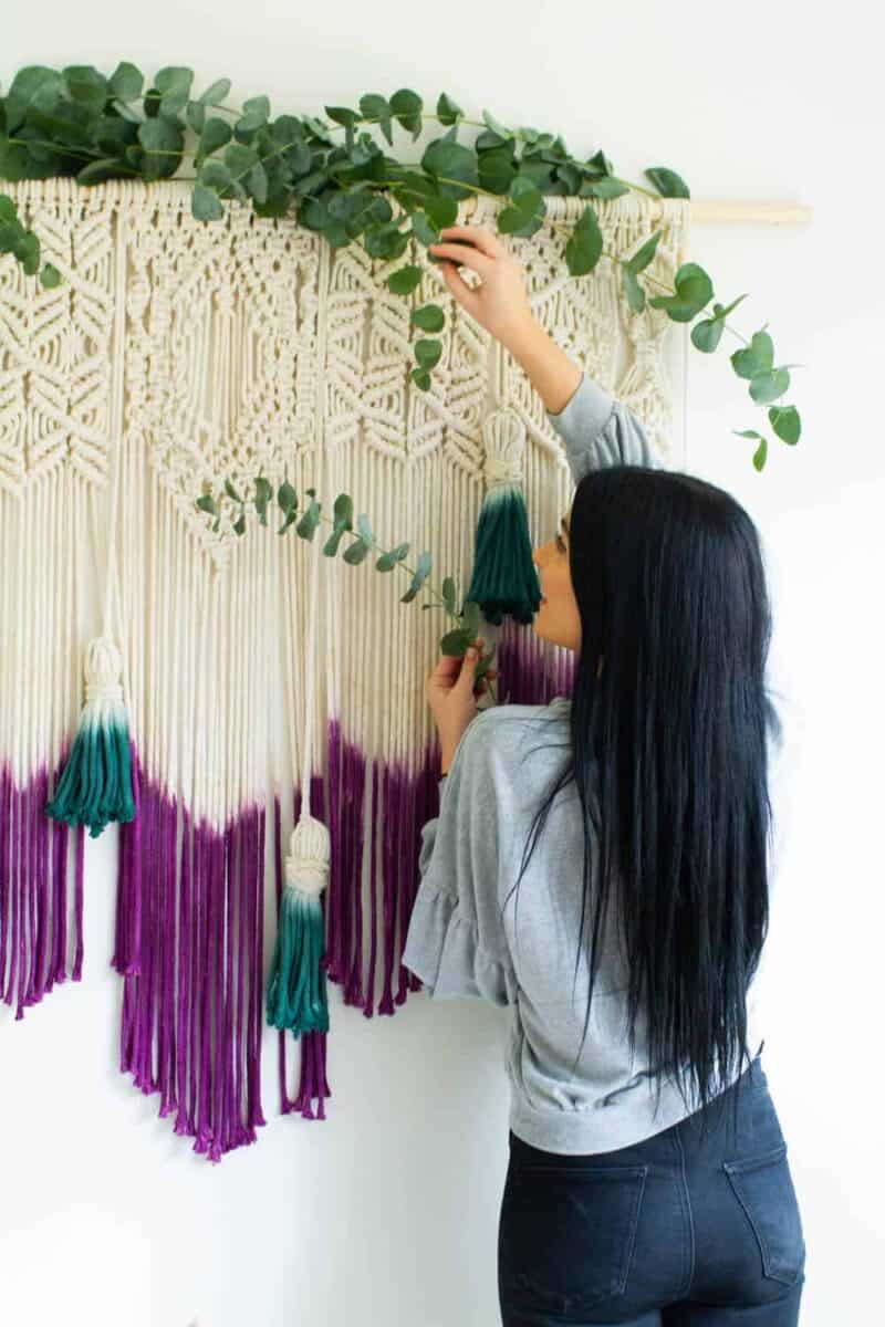 DIY DYED MACRAME WALL HANGING BACKDROP TUTORIAL | Bespoke-Bride ...