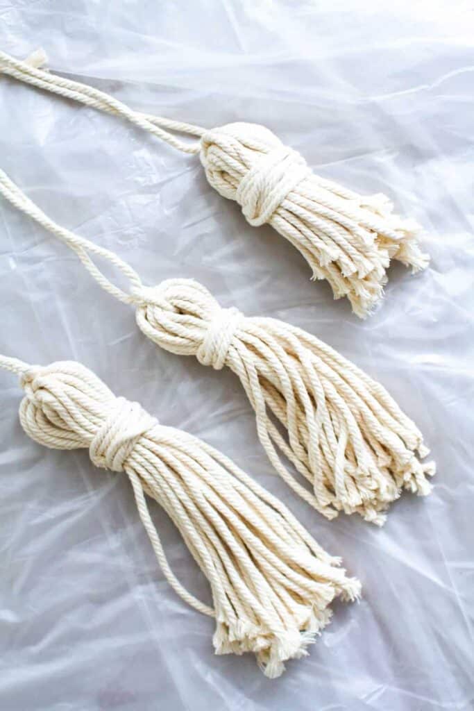 DIY DYED MACRAME WALL HANGING BACKDROP TUTORIAL | Bespoke-Bride ...