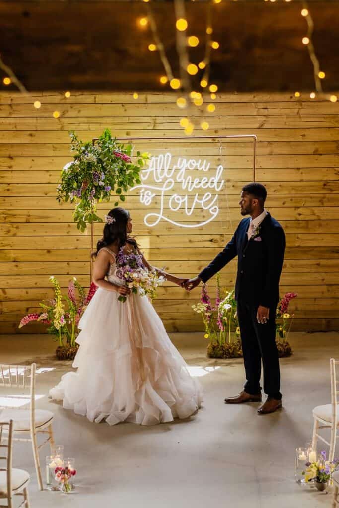 COLOURFUL RUSTIC WEDDING | Bespoke-Bride: Wedding Blog