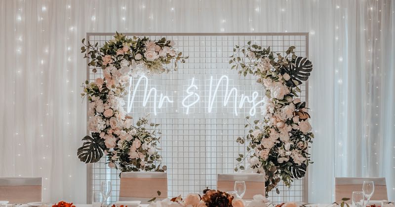 Choosing Your Wedding Neon Sign Color: A Complete Guide for Couples ...